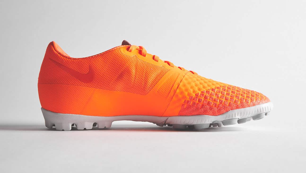 Un nouveau coloris orange pour la Nike Bomba Finale II