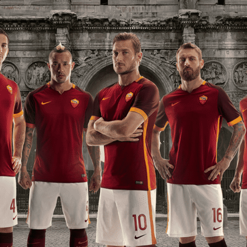 Nike présente les maillots 2015-2016 de l'AS Rome