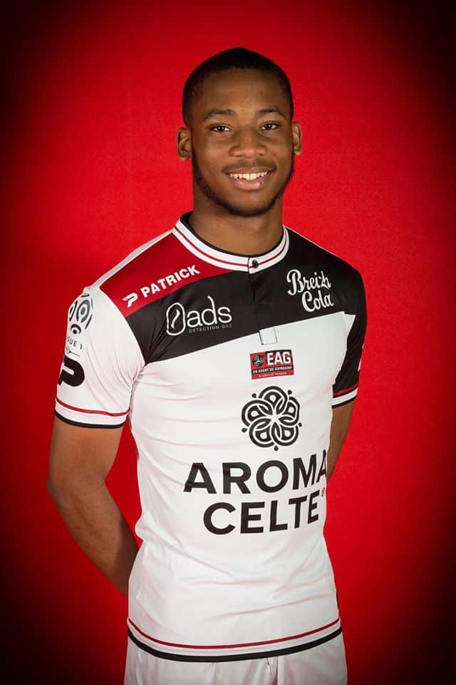 Les nouveaux maillots de l'En Avant de Guingamp par Patrick