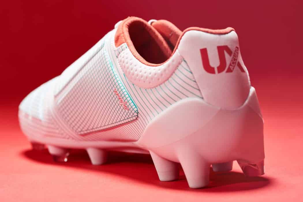 Deux nouveaux coloris pour la gamme Umbro Football