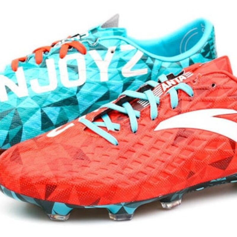 La marque chinoise Anta se lance dans le foot - footpack.