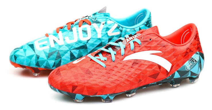 La marque chinoise Anta se lance dans le foot - footpack.