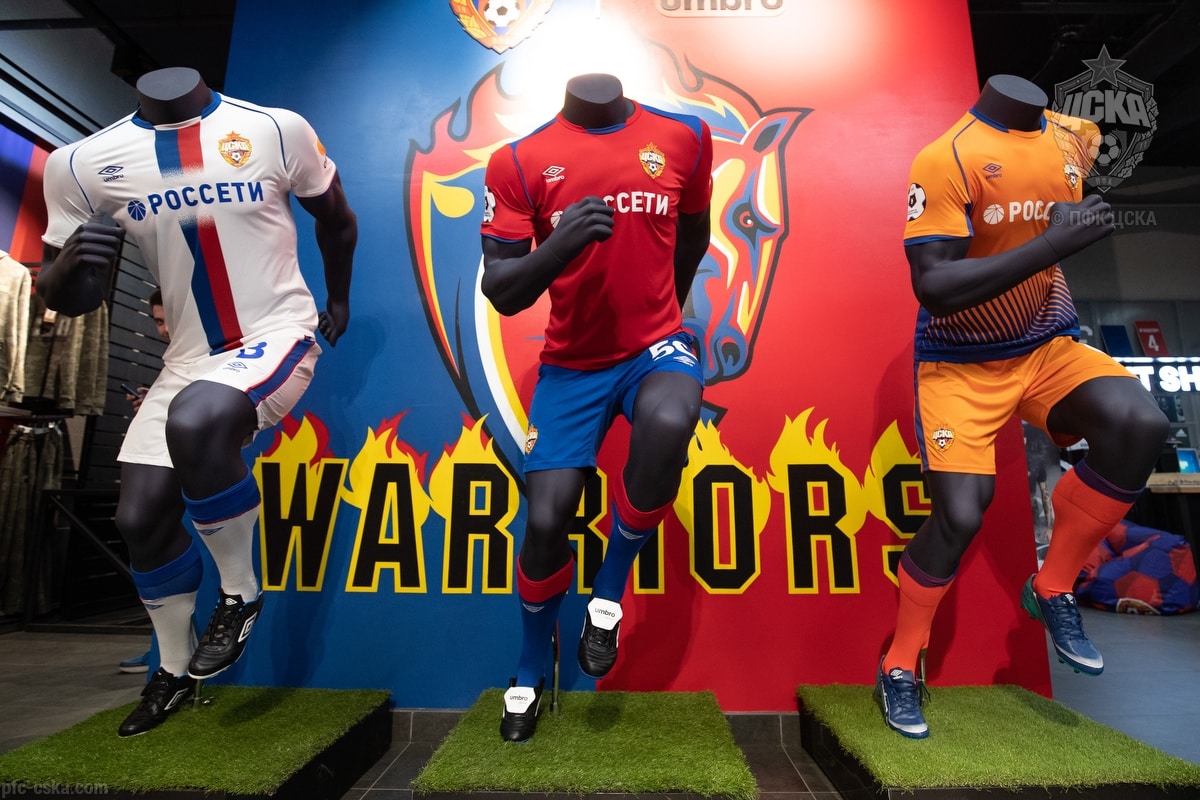 Umbro et le CSKA Moscou dévoilent les maillots 2018-2019