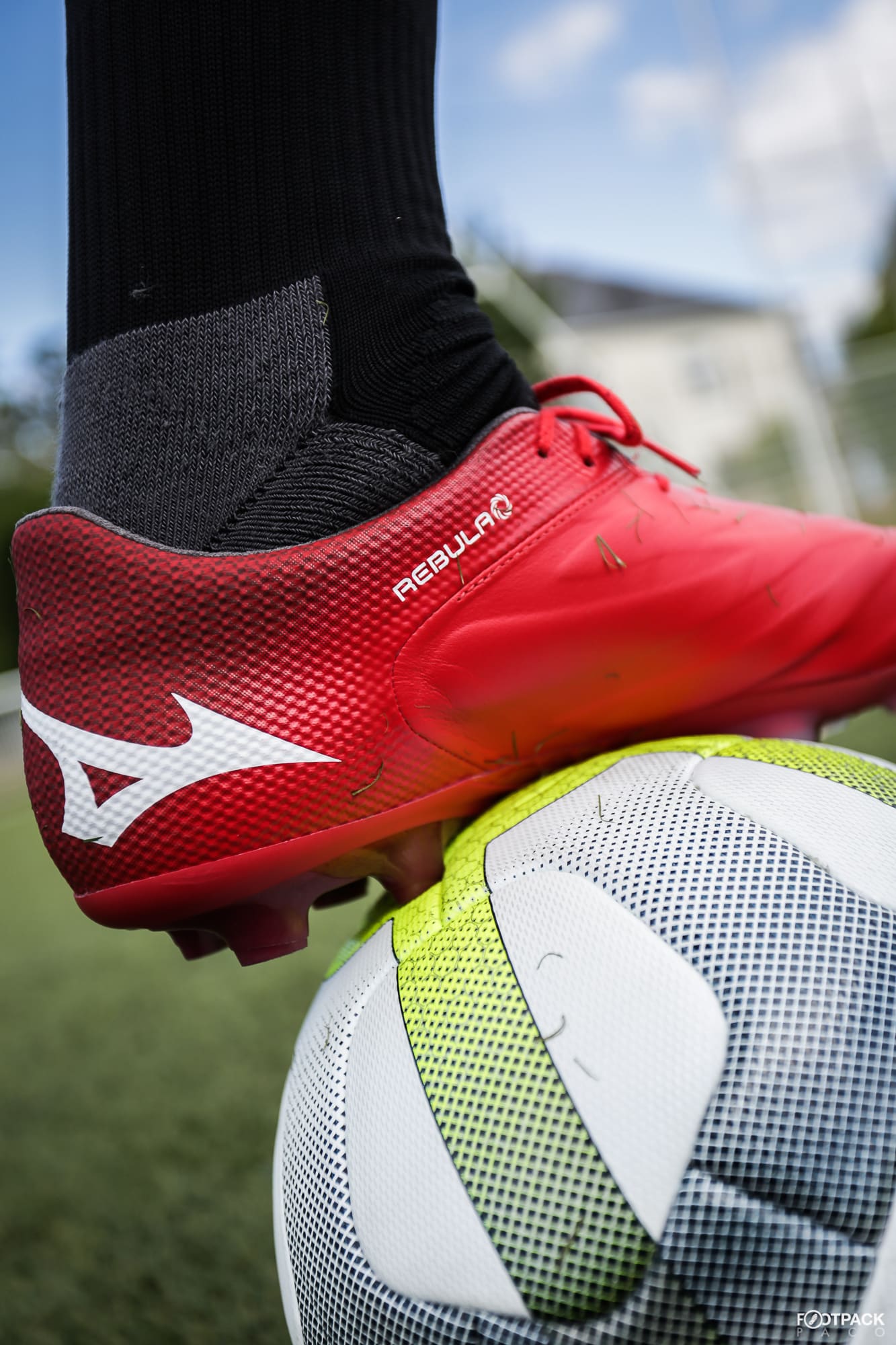 Test complet de la Mizuno Rebula 2 par Footpack.fr