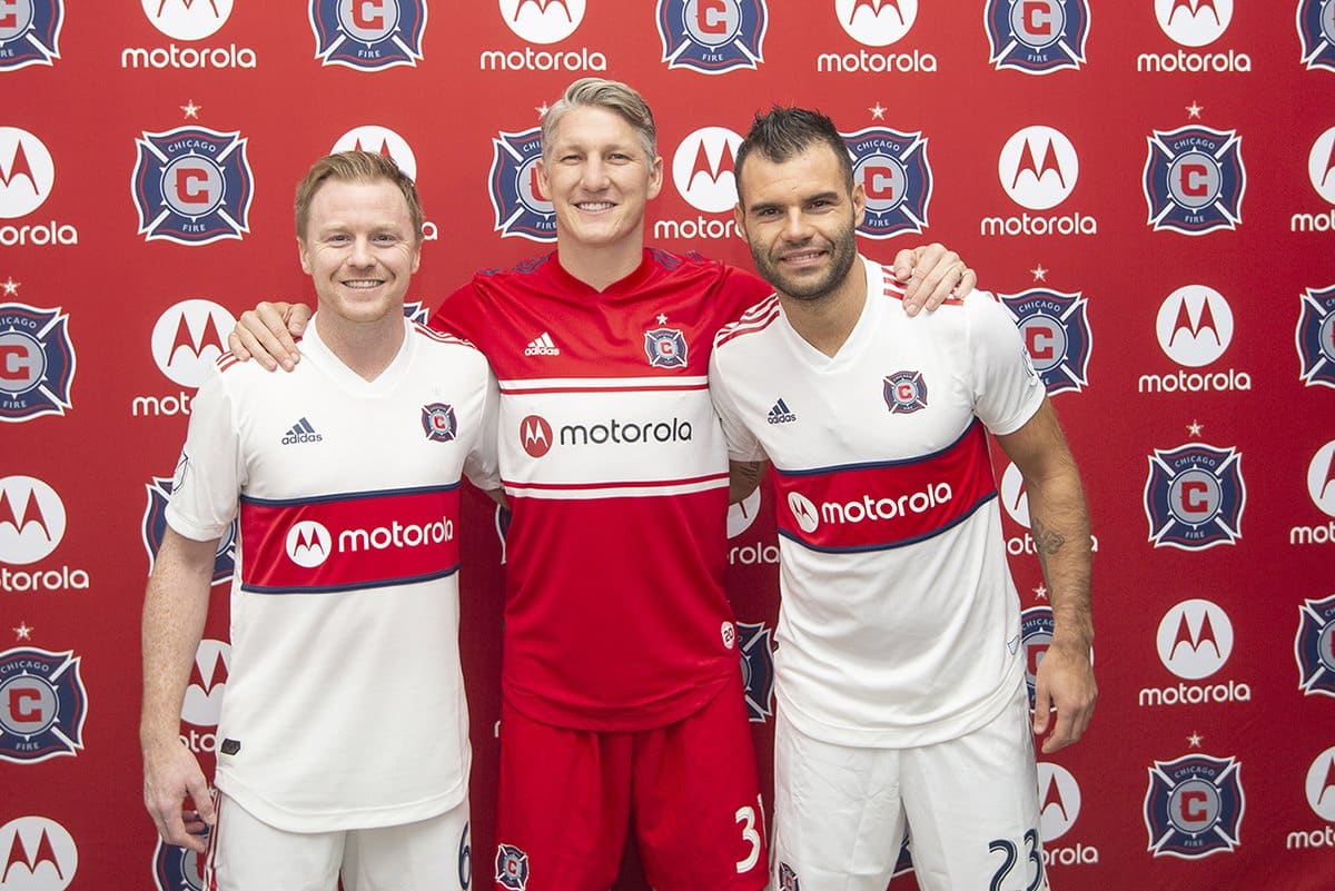 Le club de Chicago Fire dévoile son nouveau maillot extérieur 2019