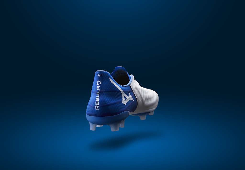 Mizuno dévoile sa nouvelle Rebula 3 portée par Fernando Torres