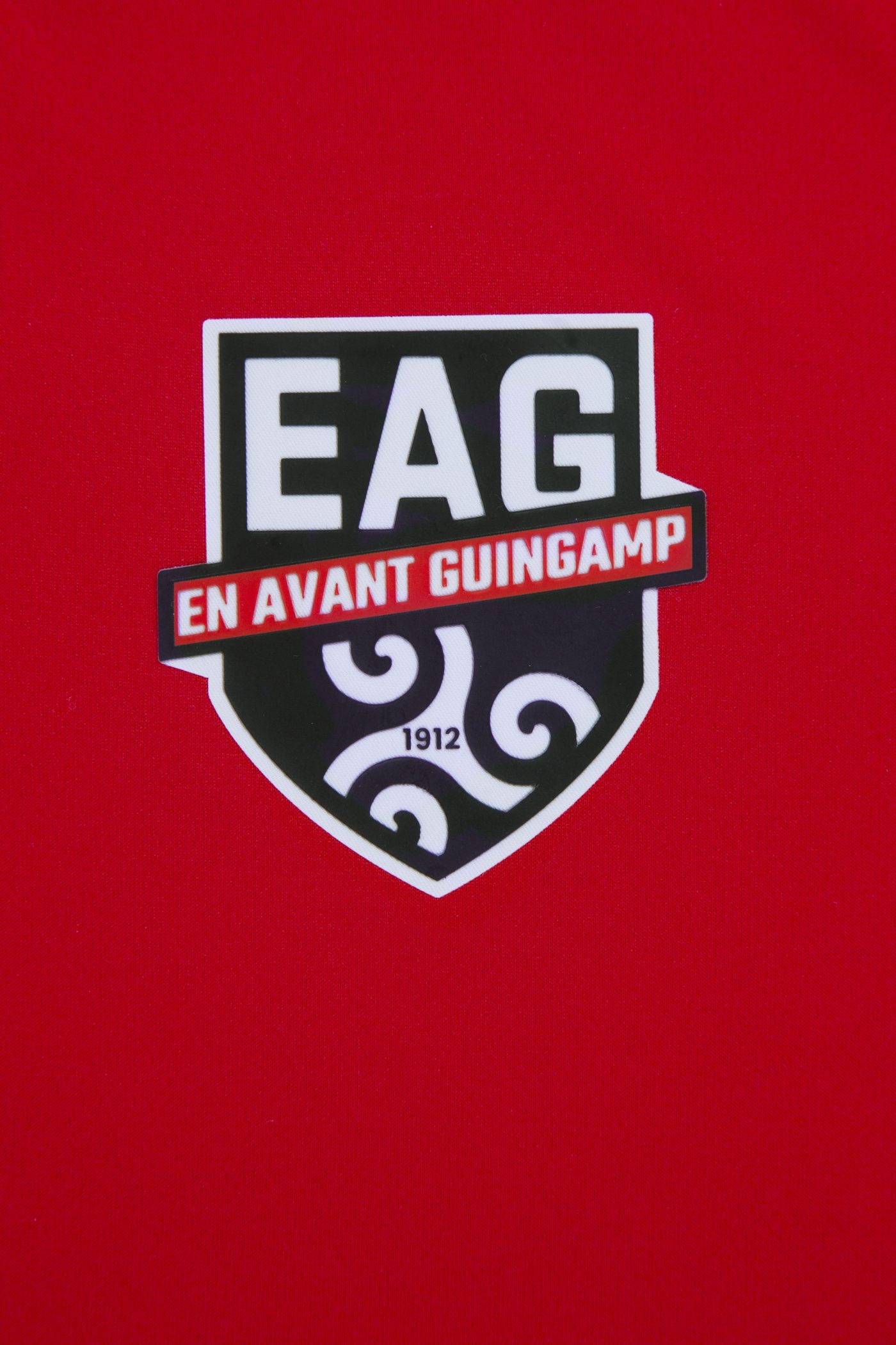 Umbro dévoile les maillots 2019-2020 de l'EA Guingamp