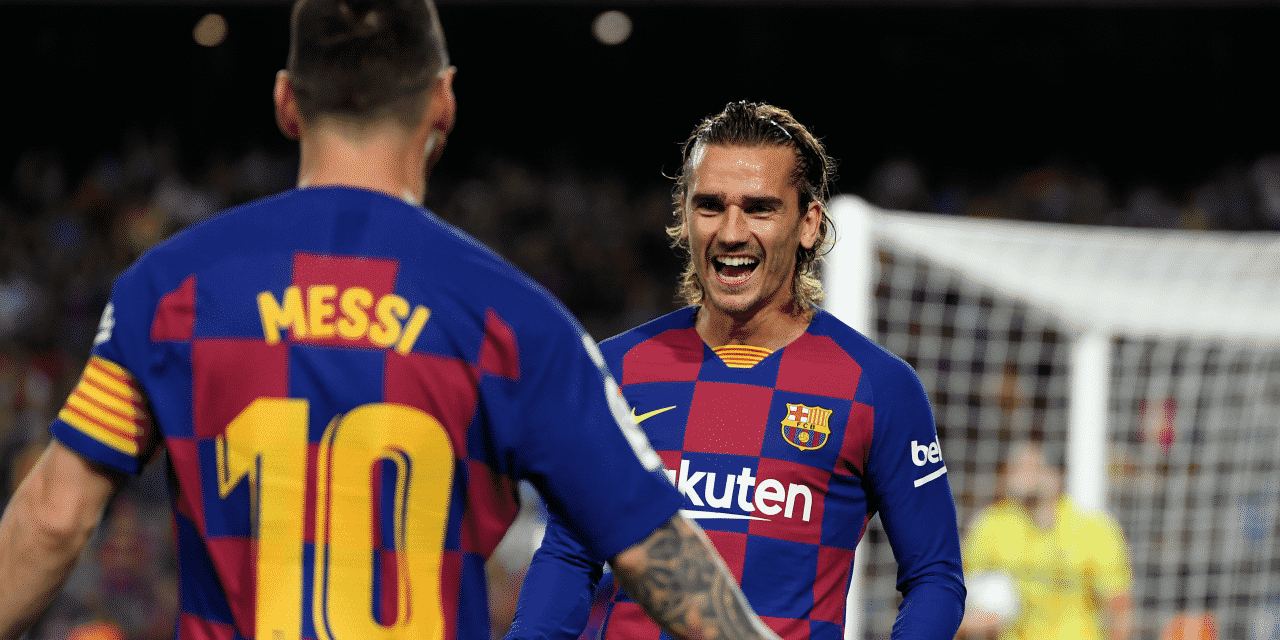 Messi aperçu avec une paire de chaussures de foot Puma