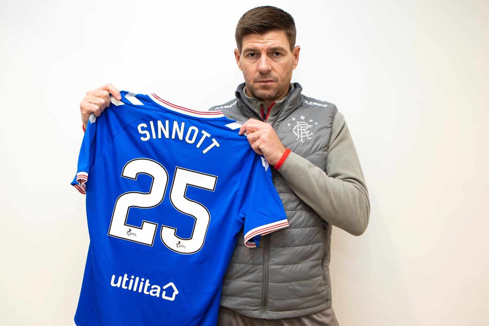 Les clubs de foot offrent des maillots floqués au nom de Jordan Sinnott