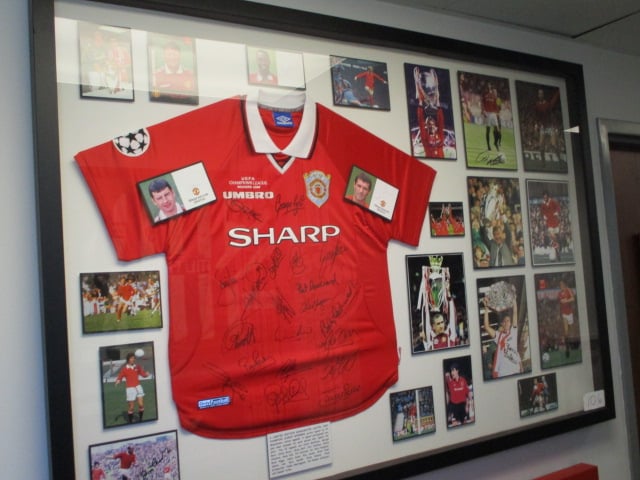 Une vente aux enchères XXL sur des maillots et des chaussures de foot