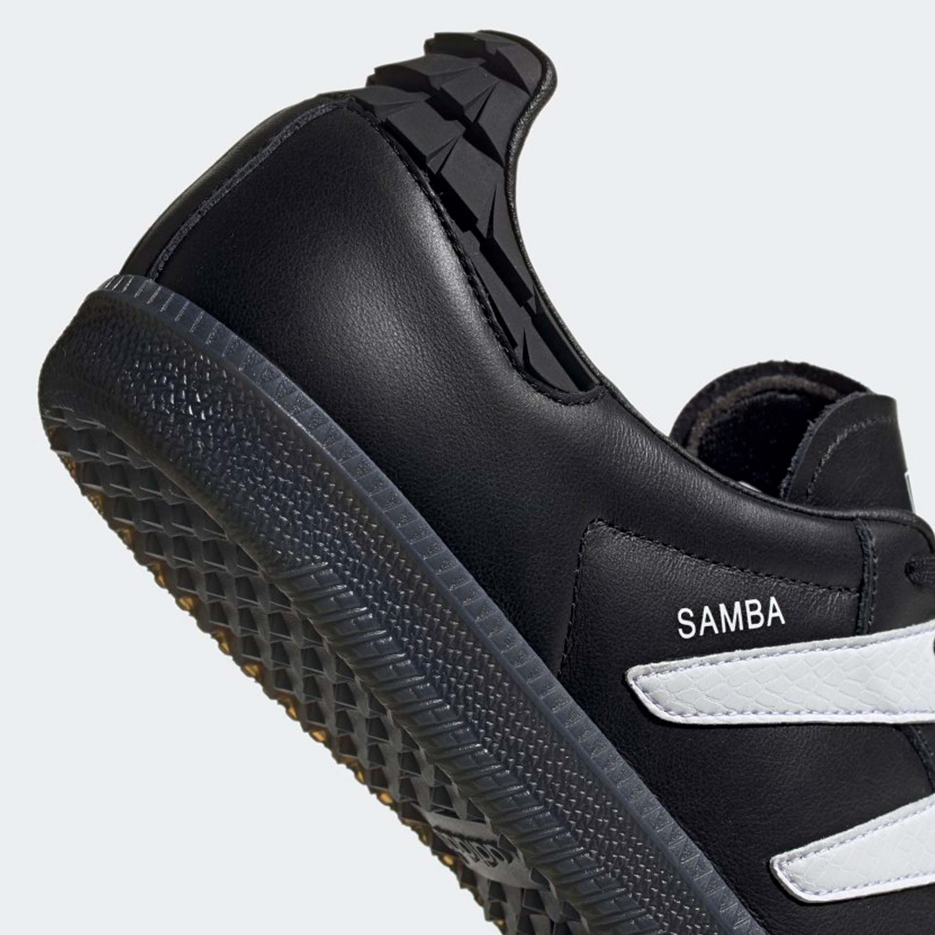 adidas dévoile une paire de Samba inspirée de la Predator de 1994