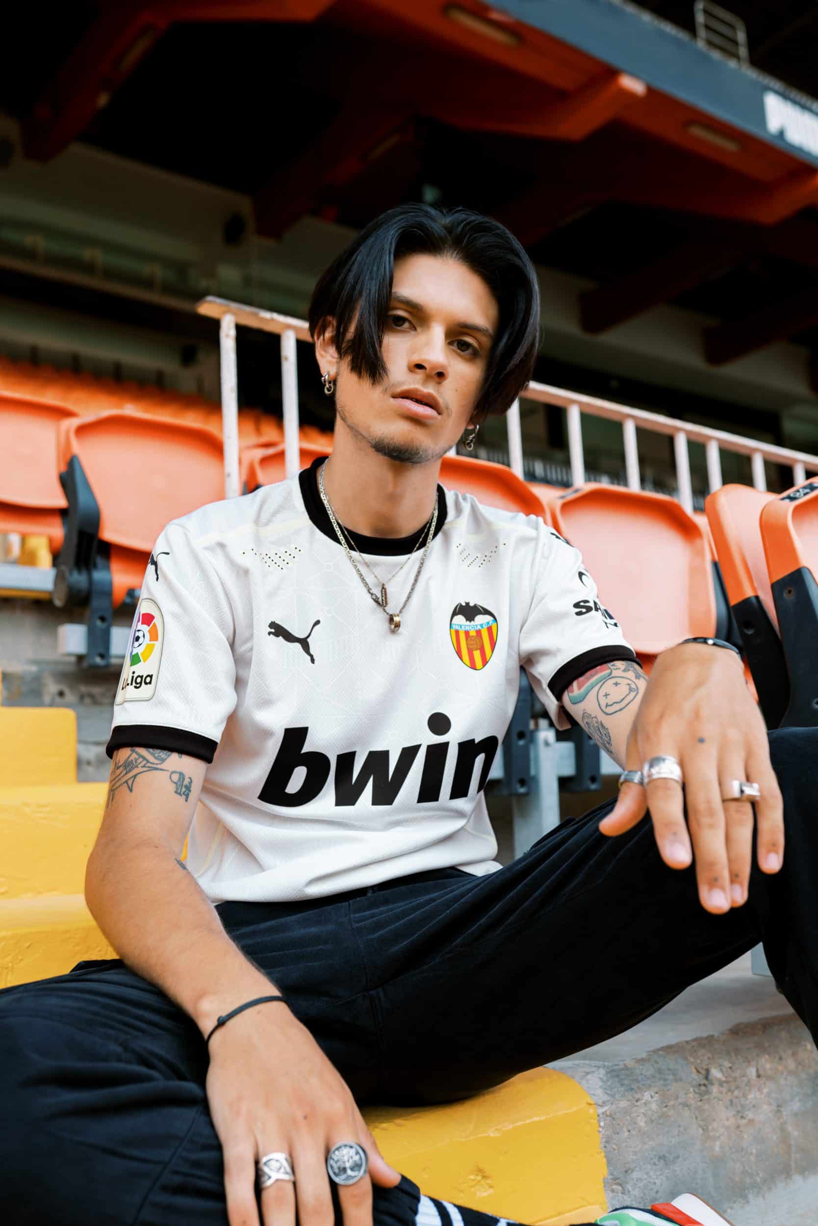 Les maillots 2020-2021 du FC Valence par Puma Football - footpack.