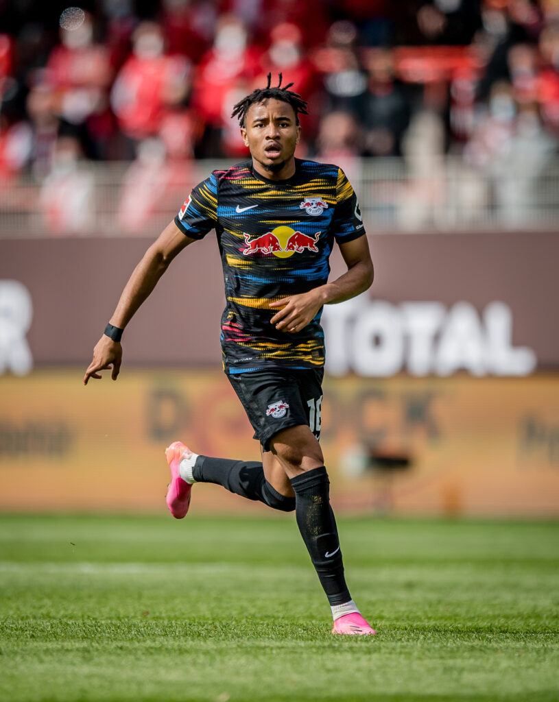 Les maillots du RB Leipzig 2021-2022 officialisés par Nike - footpack.