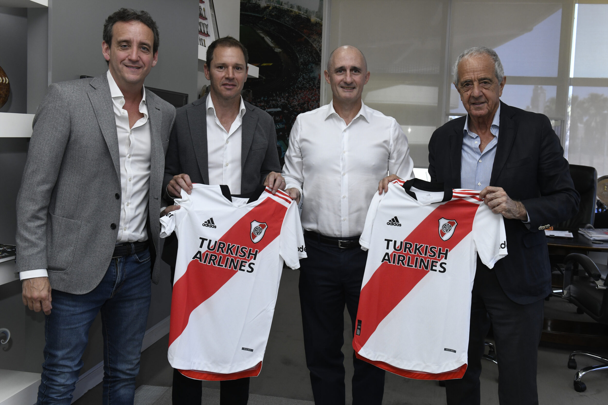 River Plate prolonge avec adidas pour un montant record