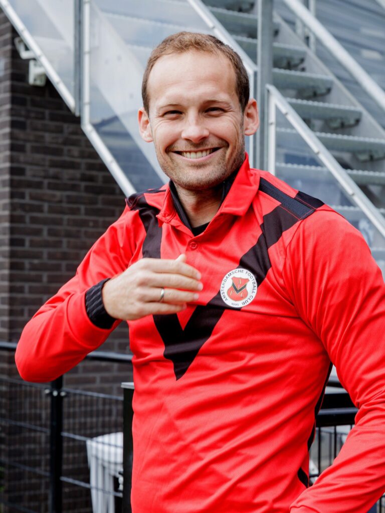 Quand les joueurs des Pays-Bas s'entrainent avec des maillots amateurs