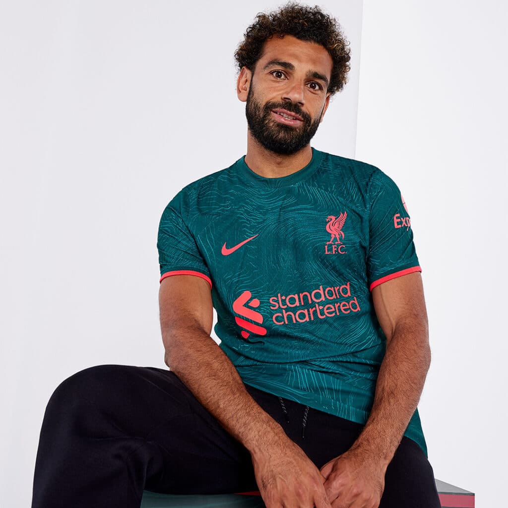 Liverpool : un maillot third en hommage aux bâches des supporters