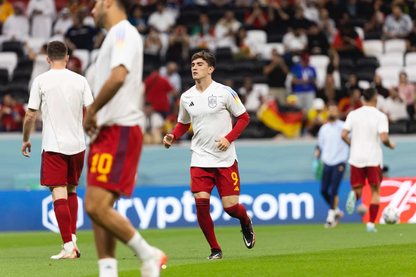 Gavi n'a pas la même chaussure sur le pied droit qu'à gauche