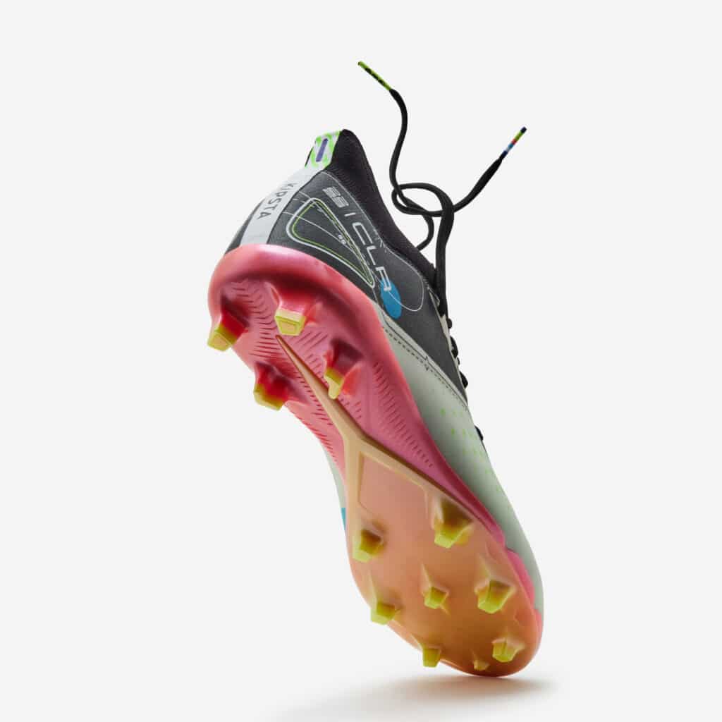 Crampon Kipsta CLR : un coloris "pixel" pour le début d'année