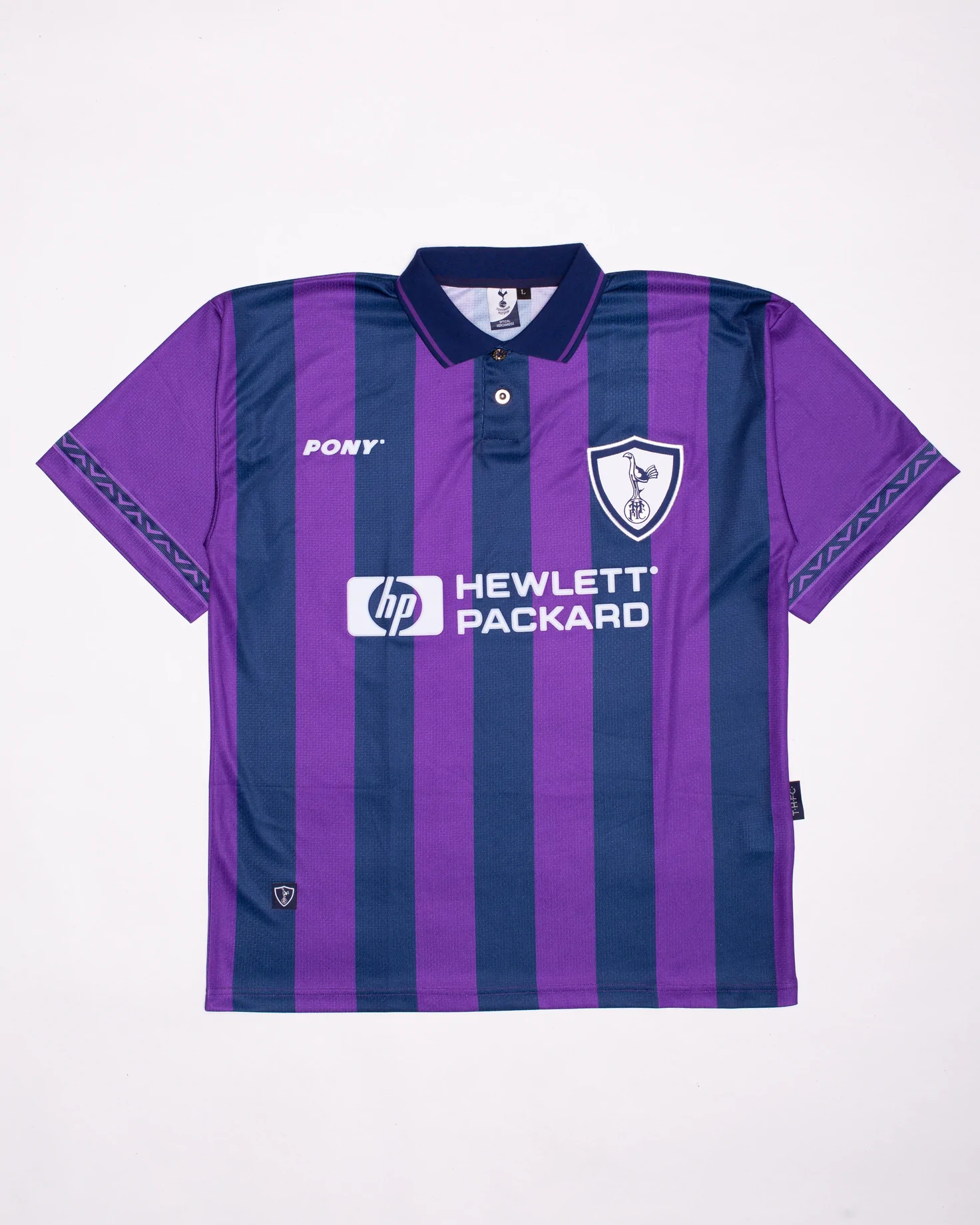 Tottenham : PONY réédite des maillots des années 90