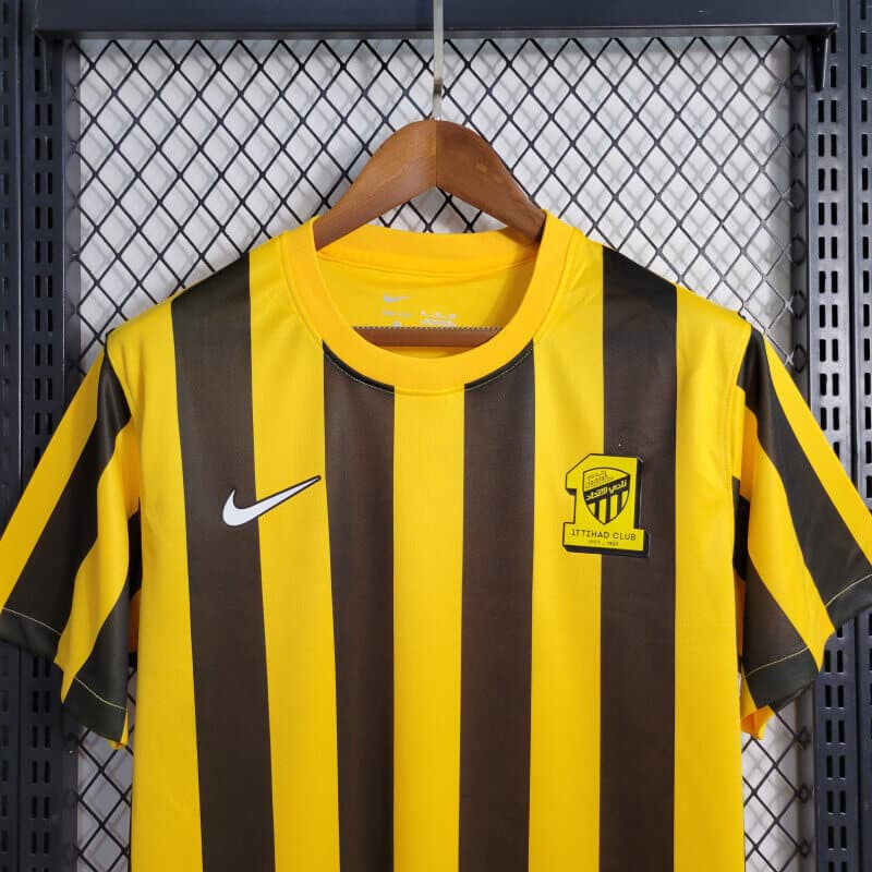 À quoi fait référence le "1" sur le logo de Al-Ittihad ? - footpack.