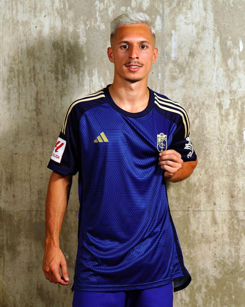 Maillots 23-24 : quelles sont les nouvelles tenues dévoilées ? #11