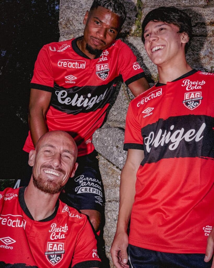 Maillot Guingamp : le maillot domicile de la saison 2023-2024 lancé