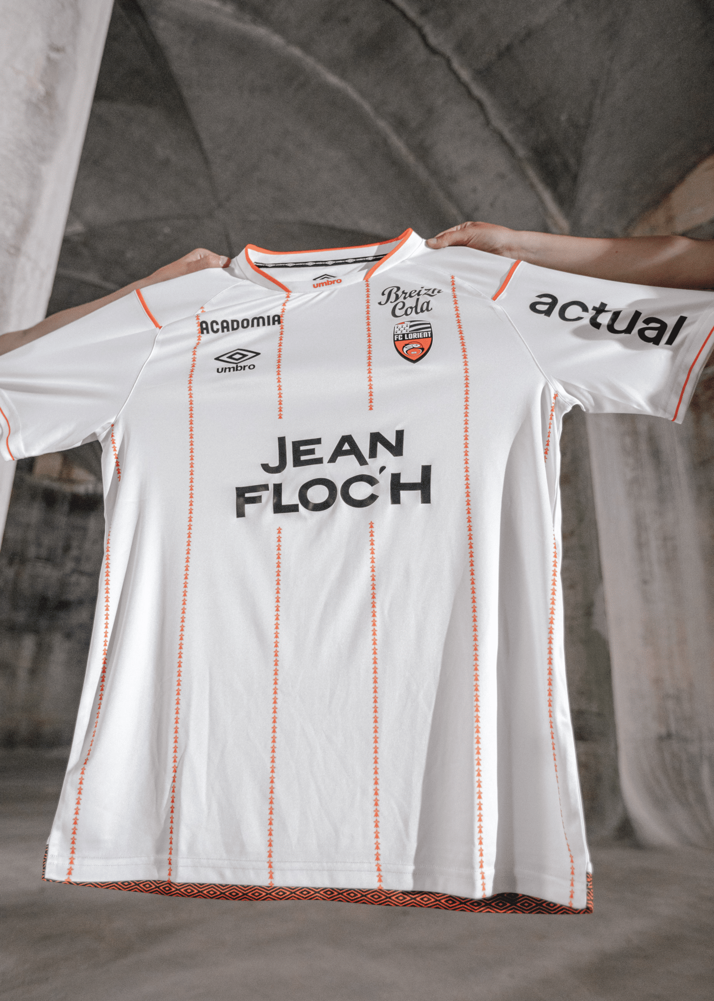 Lorient : les maillots extérieur et third 23-24, dévoilés par Umbro