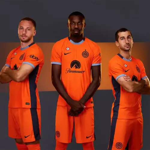 Le logo des Transformer sur le maillot de l'Inter Milan