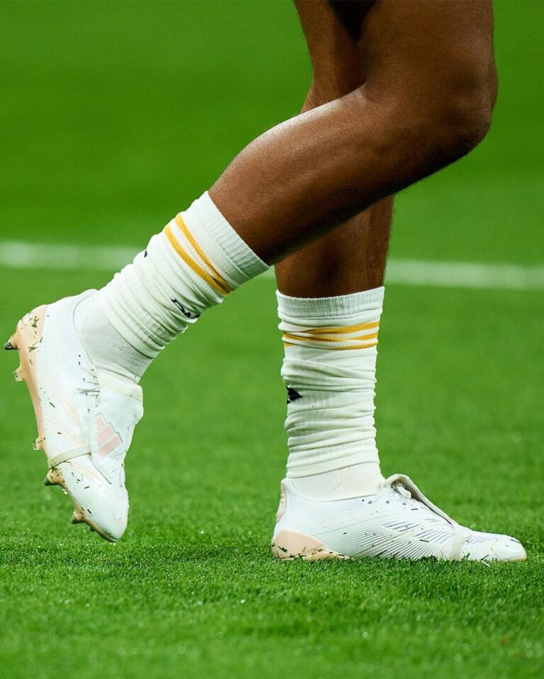 Bellingham : encore une Predator totalement inédite à ses pieds