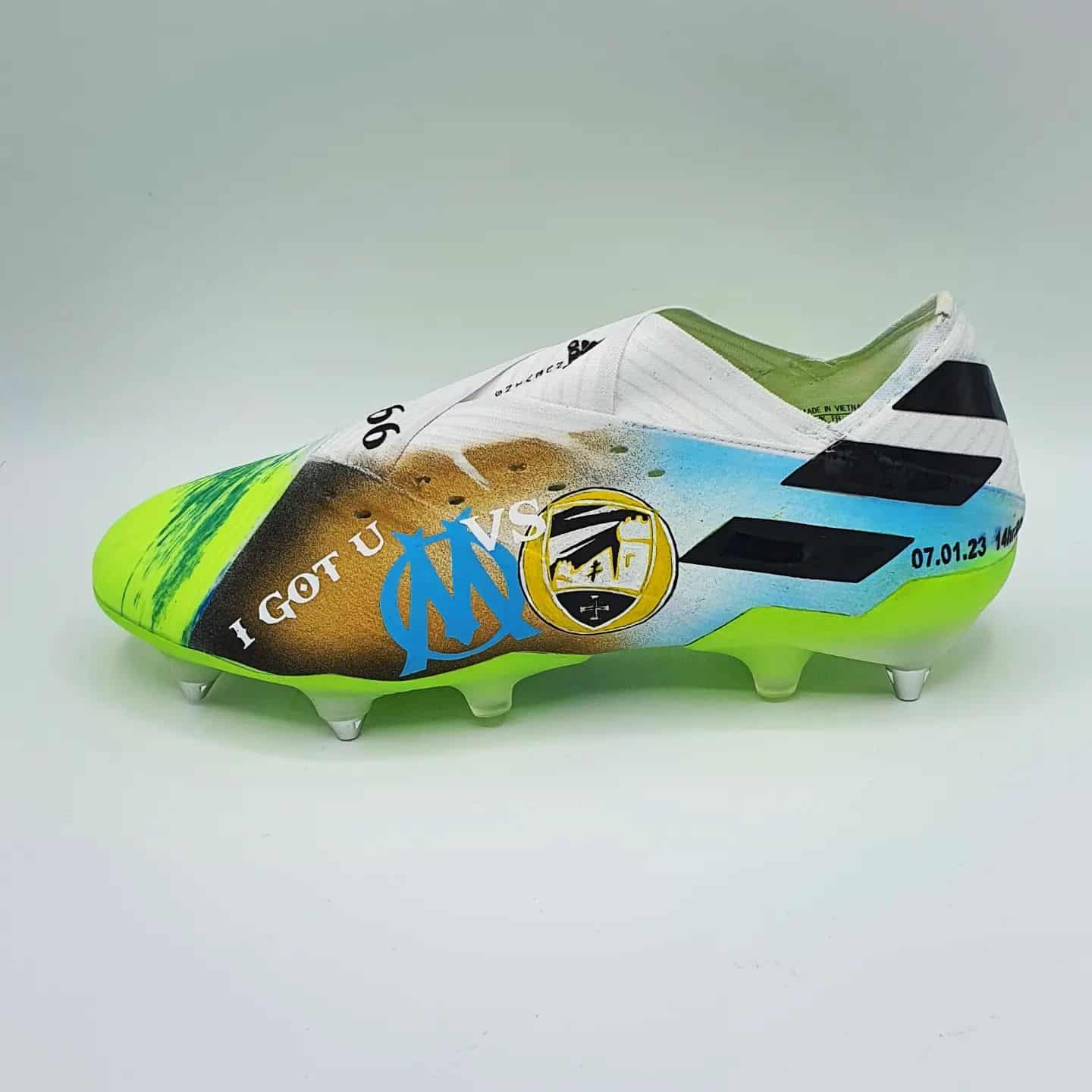 Contre l'OM, il va porter des crampons avec le logo des deux clubs