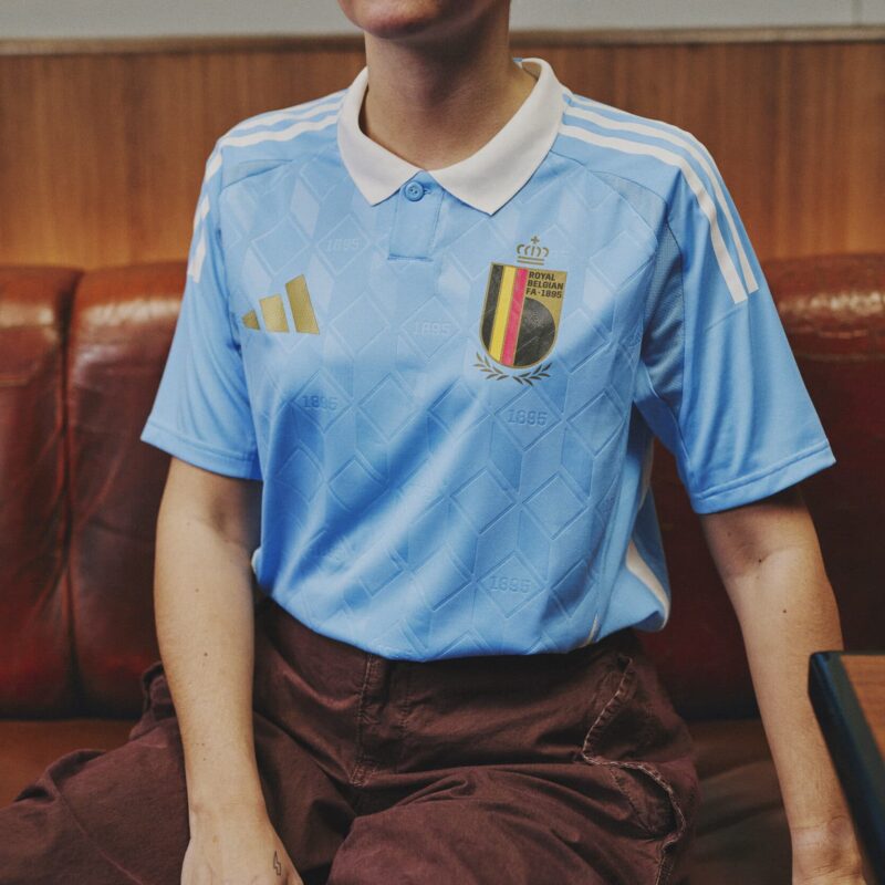 Un maillot de la Belgique en hommage à Tintin