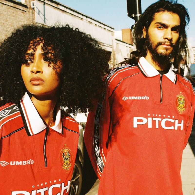Umbro réédite ses maillots mythiques avec Over the pitch
