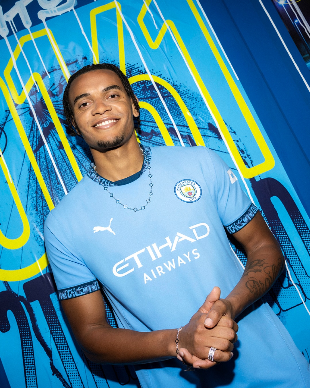 Manchester City dévoile son maillot domicile pour 2024-2025