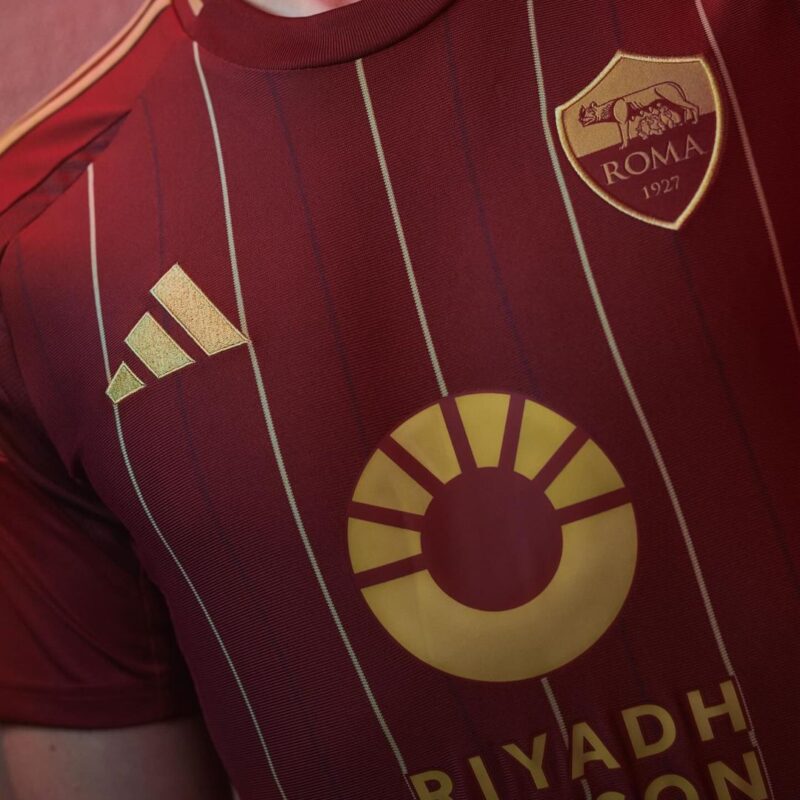 AS Roma : un maillot en hommage à l'ancien stade