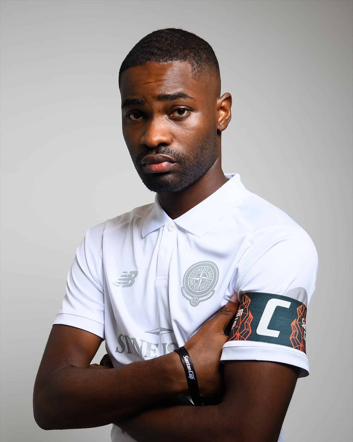 Dave : un maillot en collab avec Stone Island et New Balance