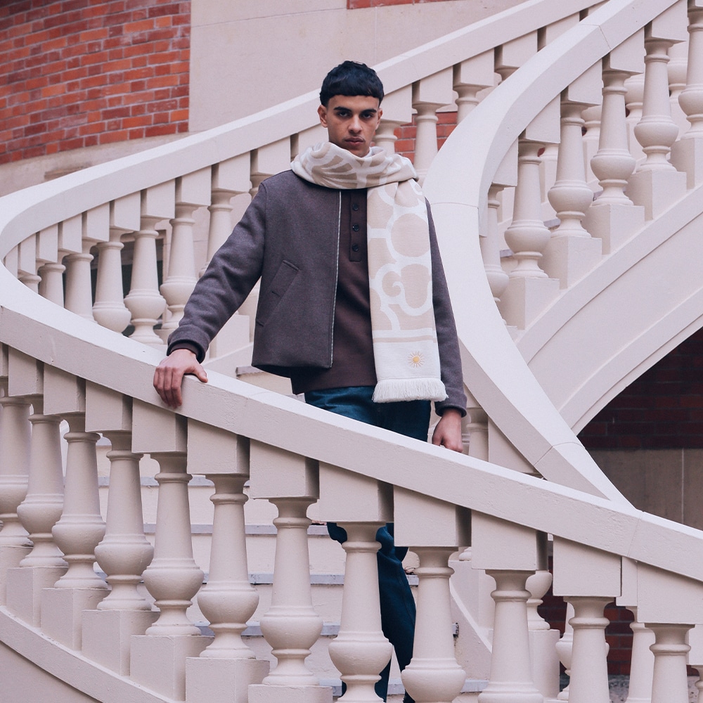 Des écharpes XXL en collaboration avec le FC Versailles