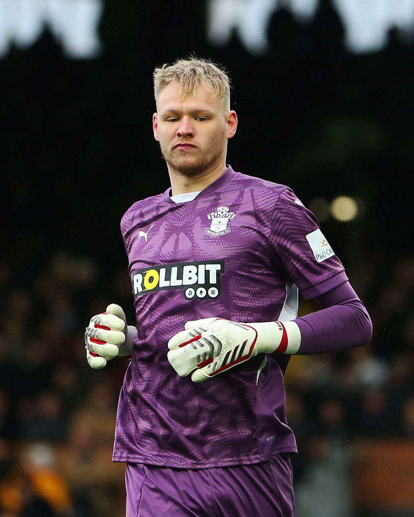 Un gant à 4 doigts pour Aaron Ramsdale