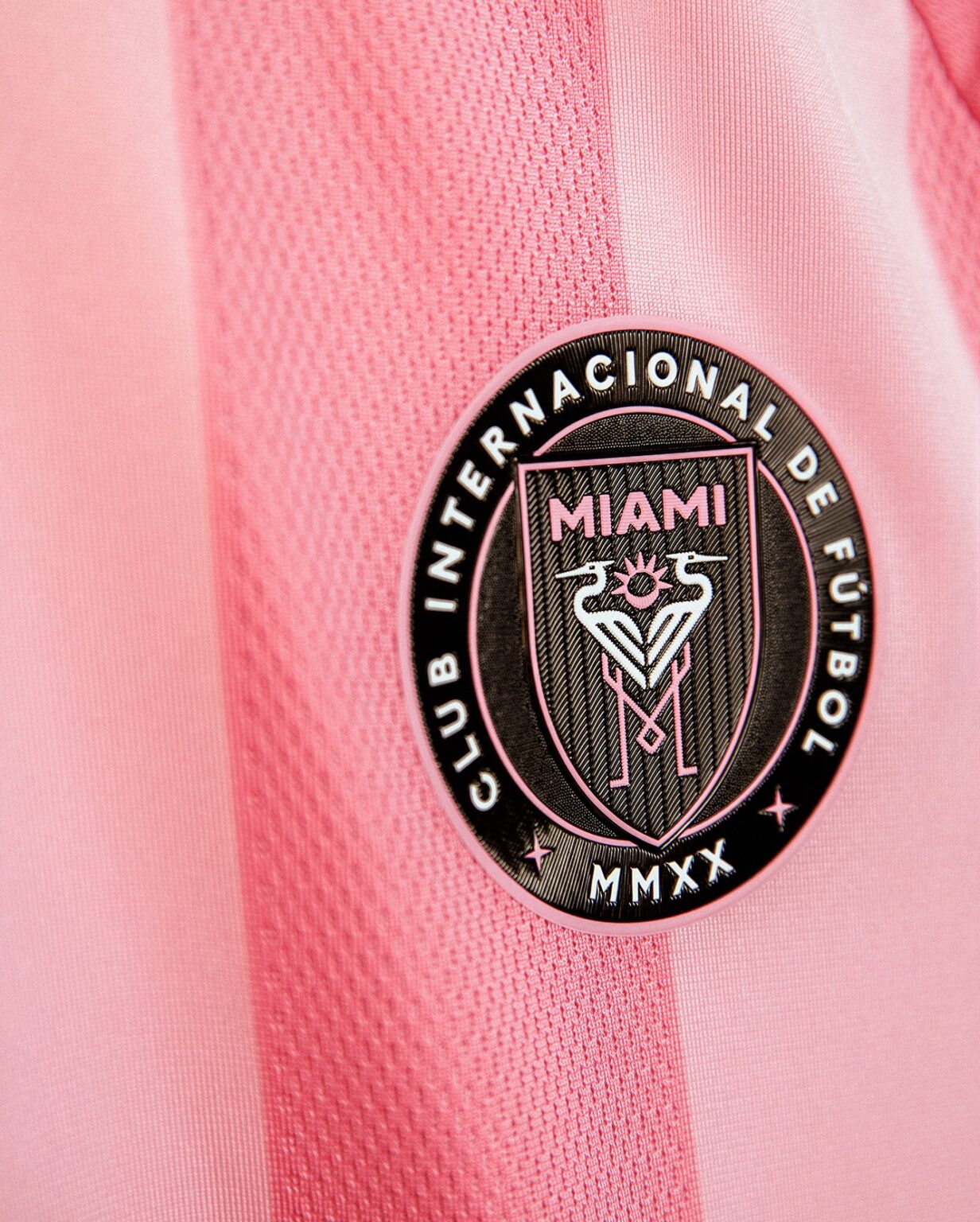 Le maillot de l'Inter Miami 2025, en clin d'oeil à la carrière de Messi