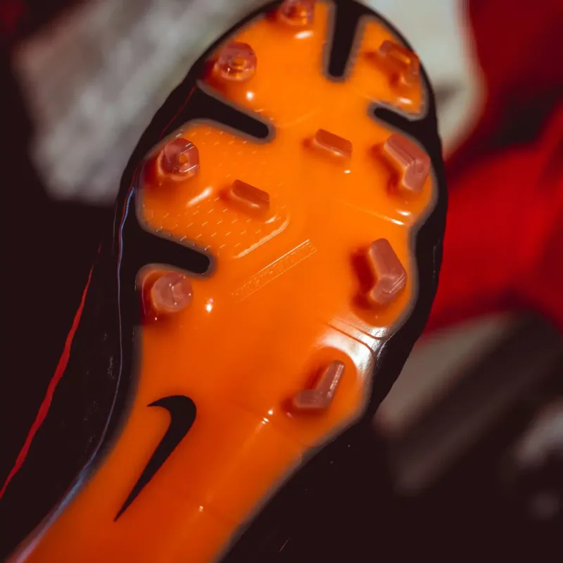 Nike réédite la première Hypervenom de 2013