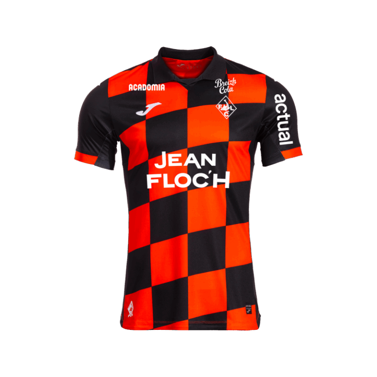 Les damiers de retour sur le maillot 2025-2026 de Lorient