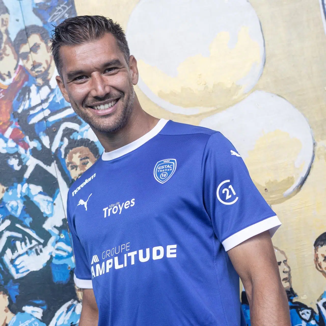 Les maillots de Ligue 2 2025-2026, club par club