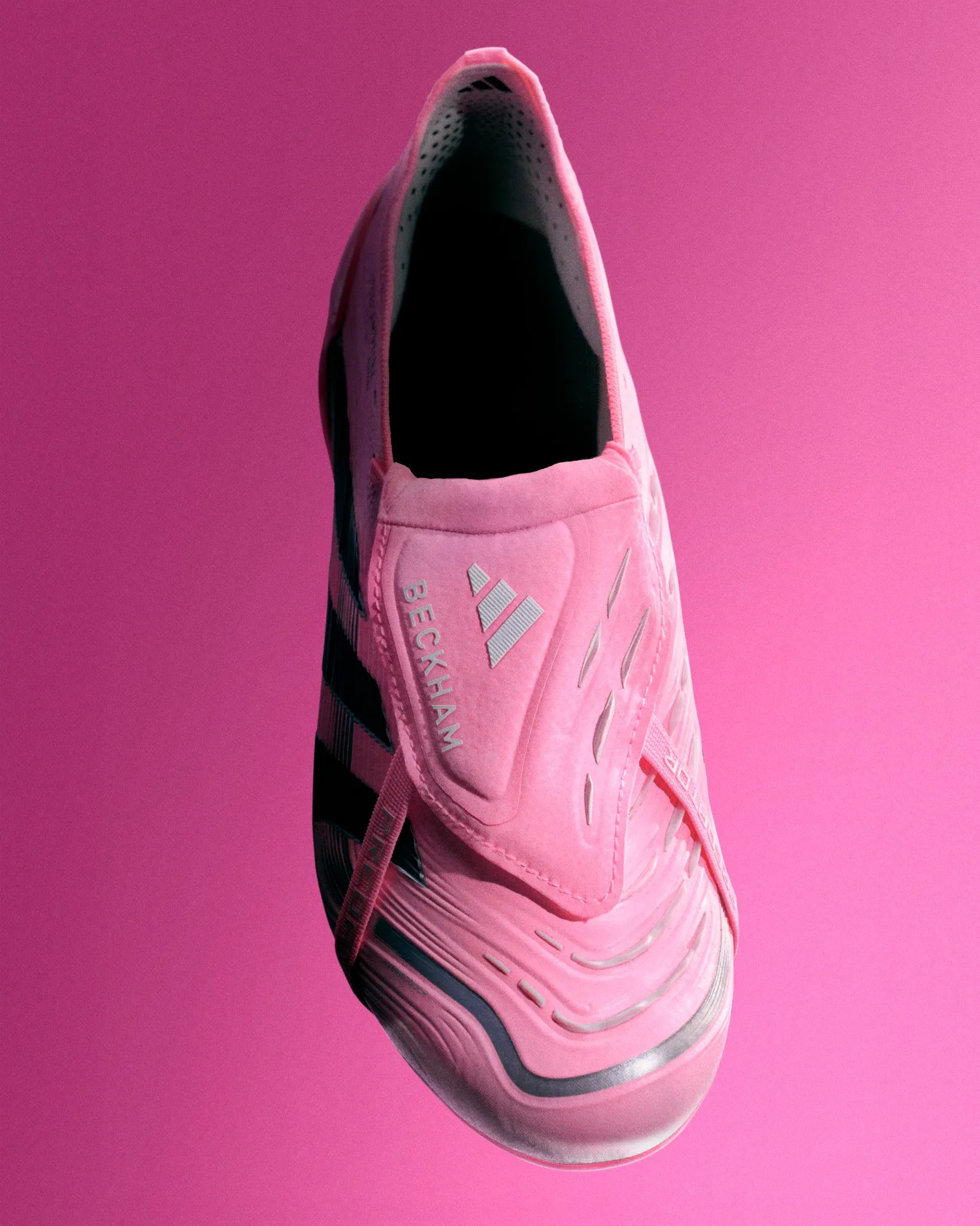 David Beckham reçoit une Predator rose inédite et exclusive