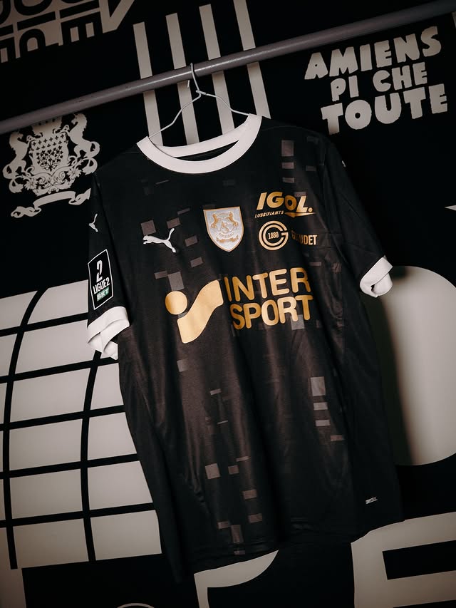 Les maillots de Ligue 2 2025-2026, club par club