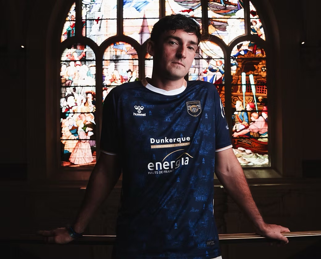 Les maillots de Ligue 2 2025-2026, club par club