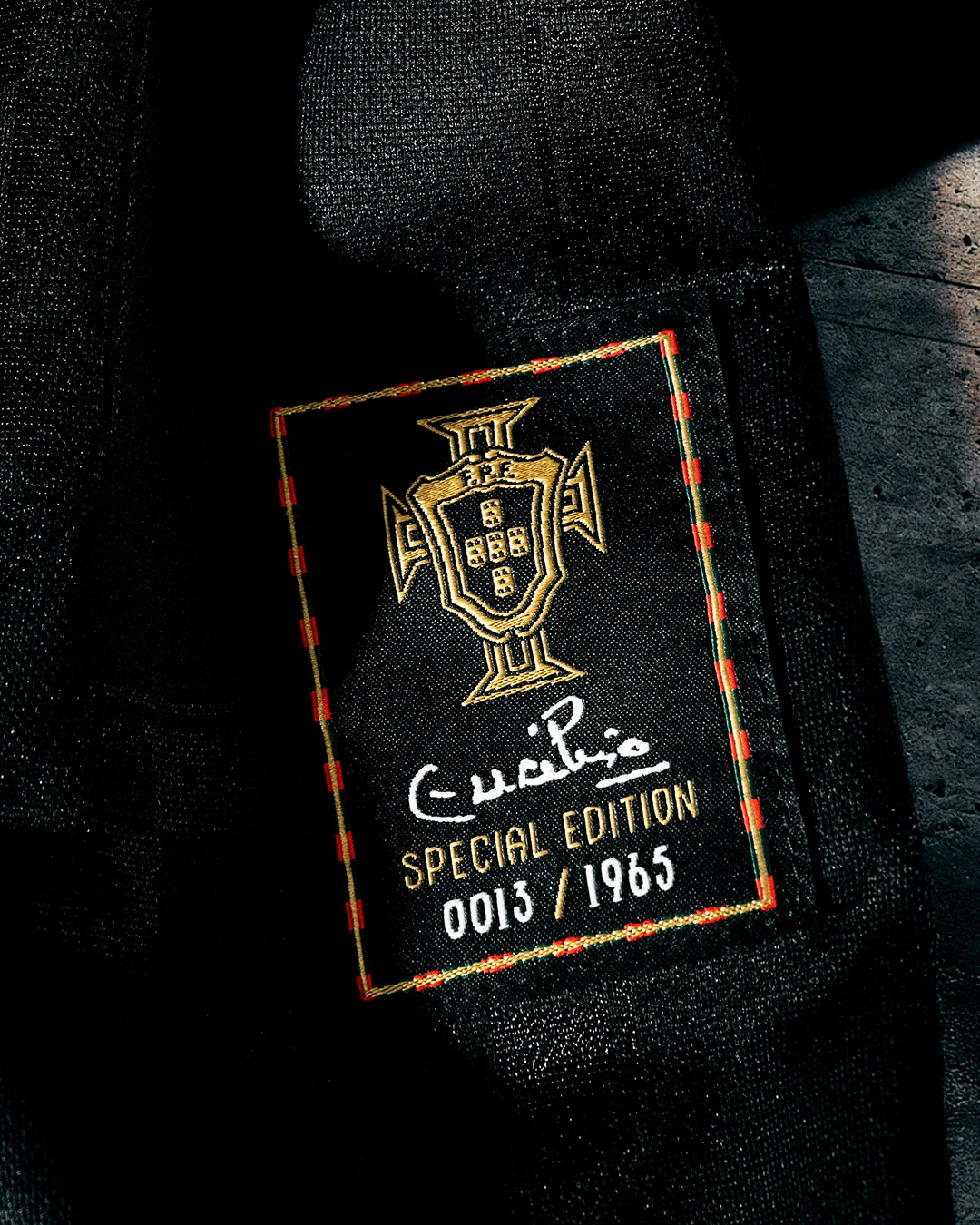Un maillot noir pour le Portugal, hommage de PUMA à Eusébio