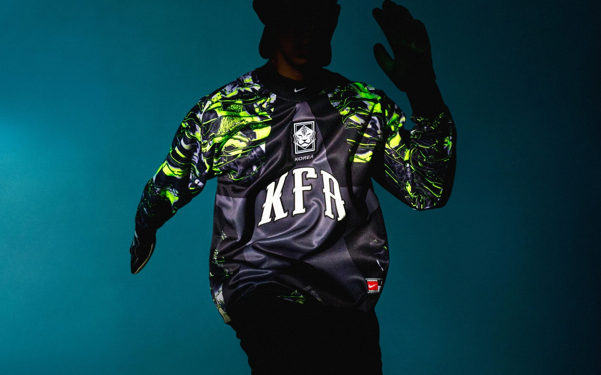 Nike lance dévoile des maillots de gardiens inspirés des années 90