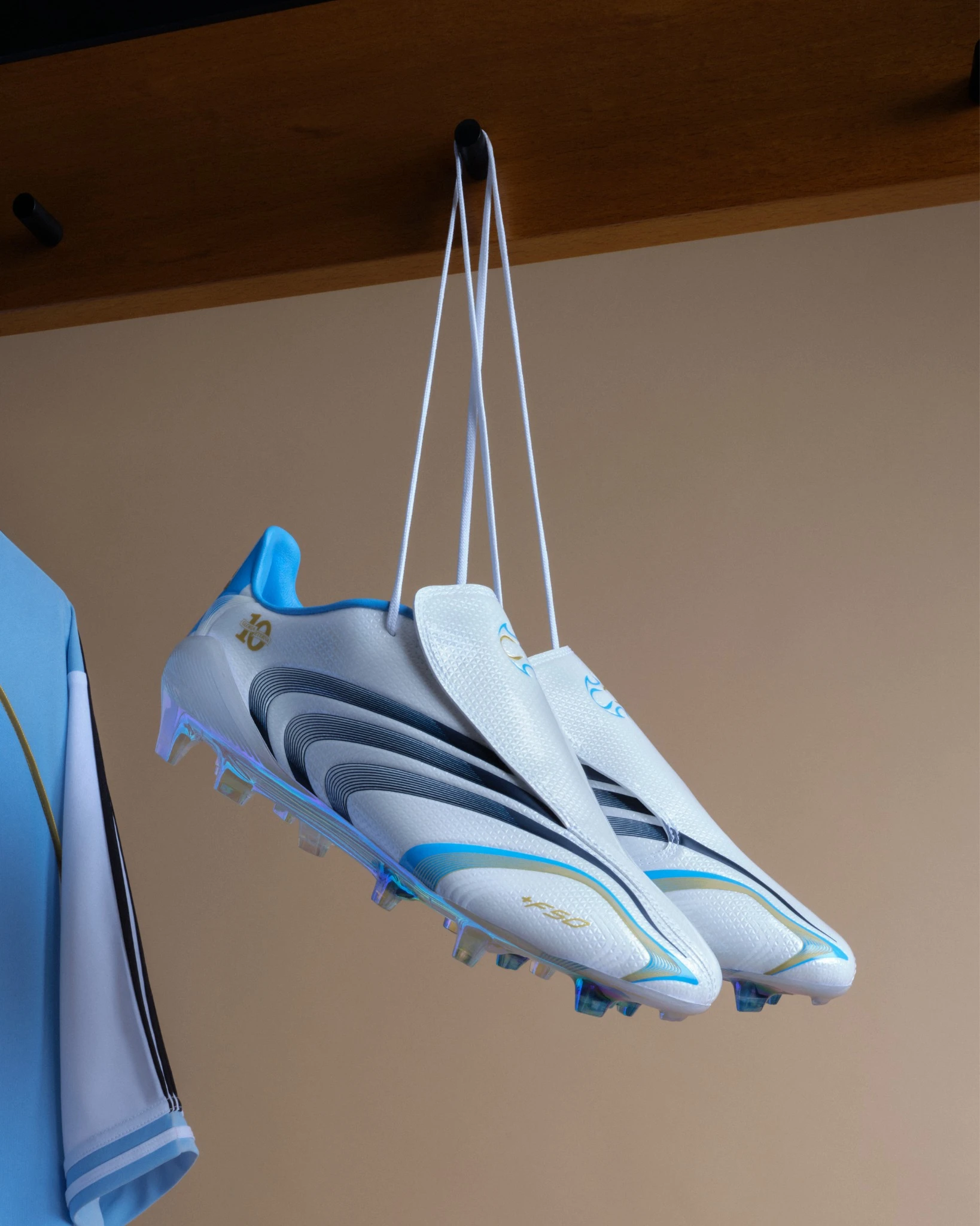 adidas réédite la F50 TUNIT de 2006 portée par Lionel Messi